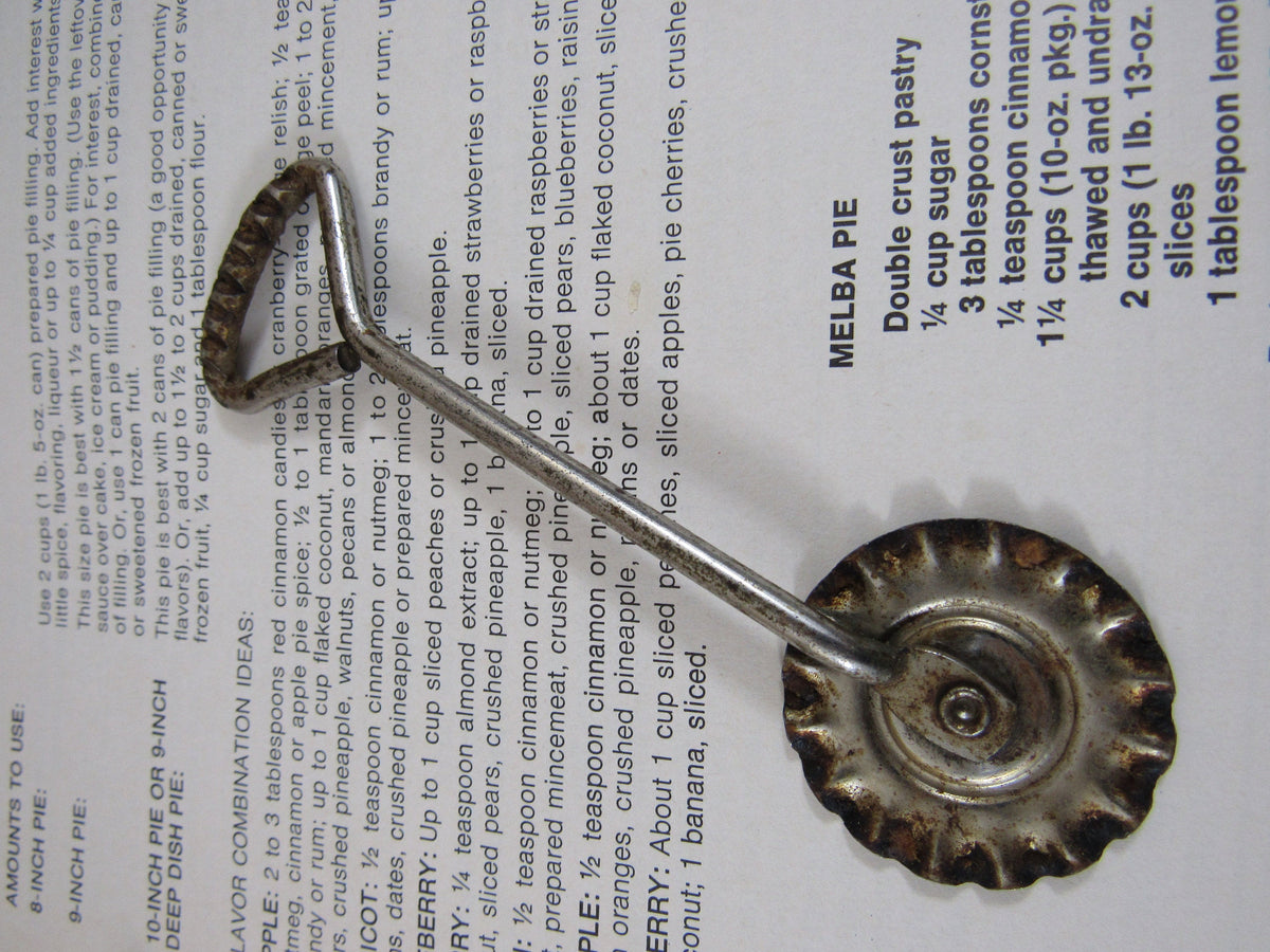 Vintage Pie Crust Crimper Pie Shell Shaper Bottle Opener Kitchen Gadge ...